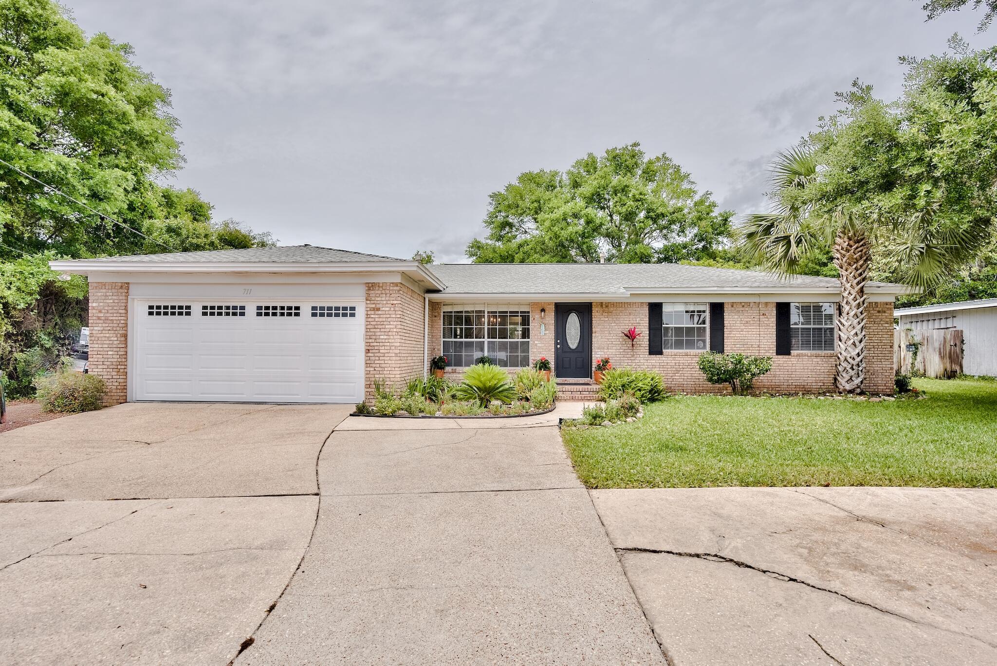 711 Legion Drive, Destin, FL - lhrmls-02256937 - Beach-Homes.com