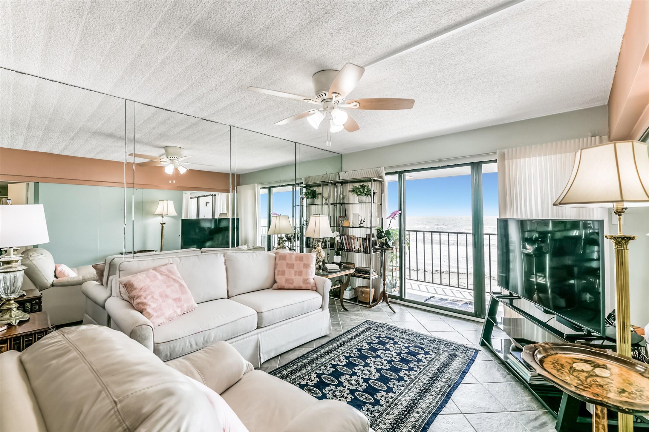 7310 Seawall Boulevard, Galveston, TX - lhrmls-02162176 - Beach-Homes.com