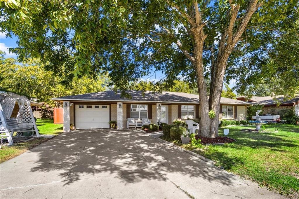 514 Green Avenue, Palacios, TX - lhrmls-01865308 - Beach-Homes.com