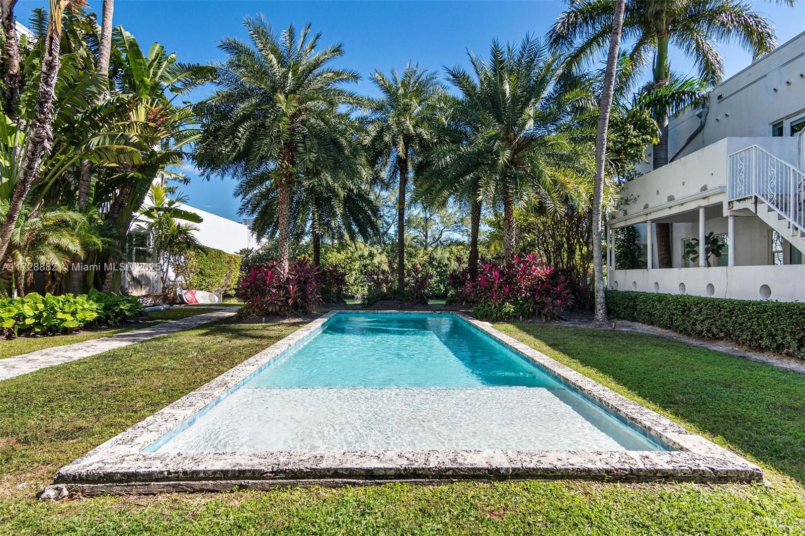 4015 N Meridian Ave, Miami Beach, FL - lhrmls-02706105 - Beach-Homes.com