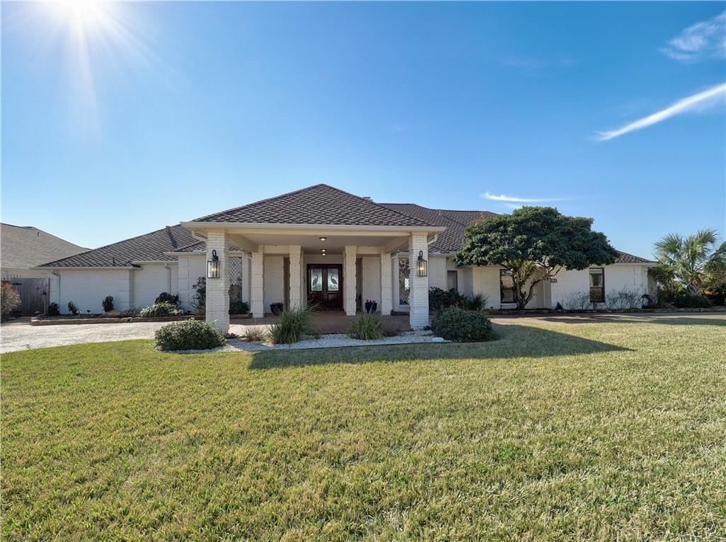 332 Pebble Beach Drive, Portland, TX - lhrmls-02009881 - Beach-Homes.com