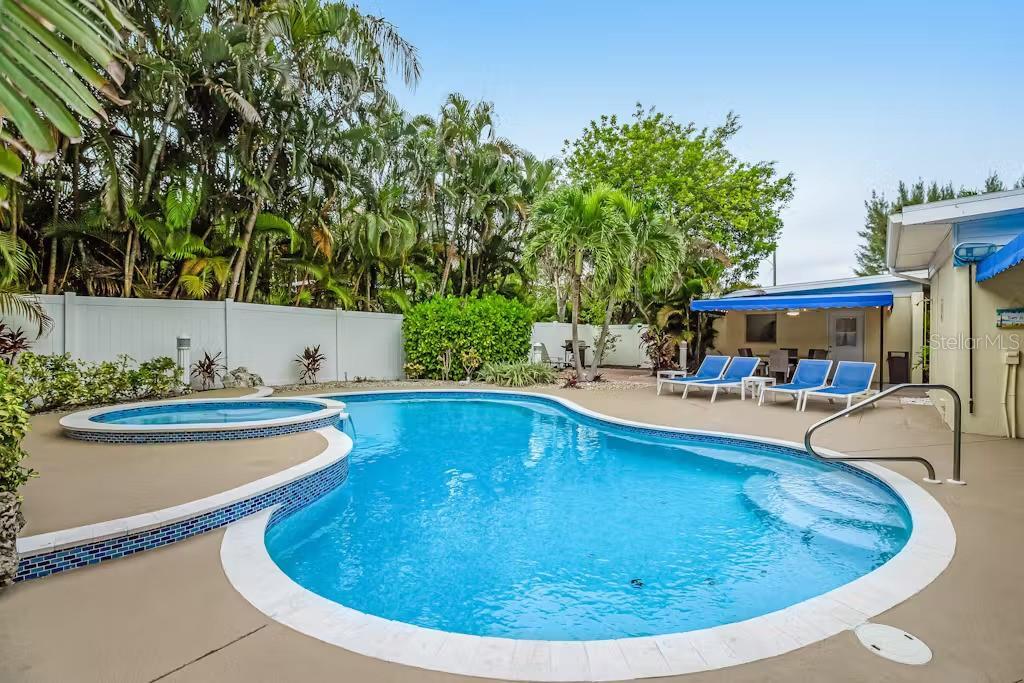 717 JACARANDA ROAD, ANNA MARIA, FL - lhrmls-03618090 - Beach-Homes.com